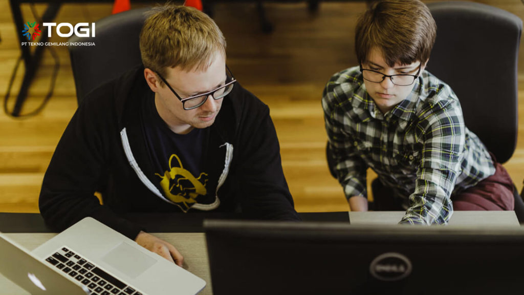 8 Cara Menjadi Programmer Pemula dan Tahapannya